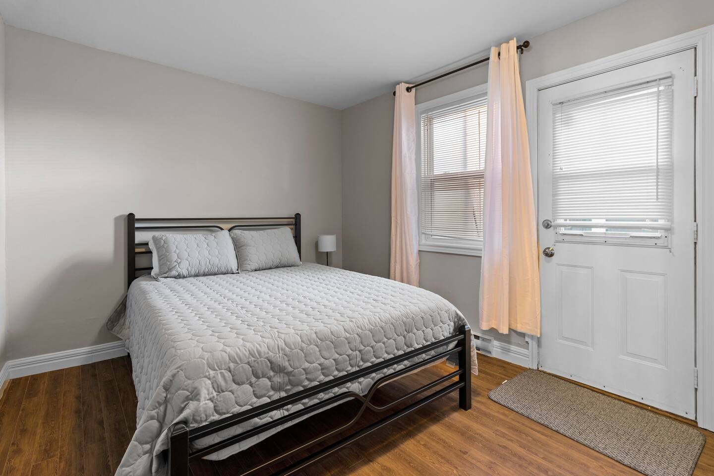 Rhoda’s Place – Abide Awhile Vacation Homes